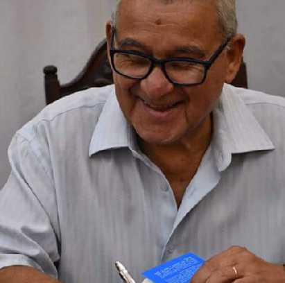 Daniel Molina, autor en Floresta y su Mundo